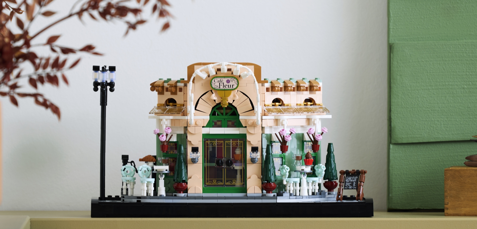 LEGO Icons French Café In Restaurants Of The World Series