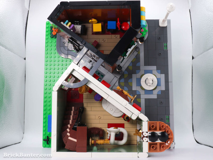 Review: LEGO Icons Shopping Street Modular Releasing 2026