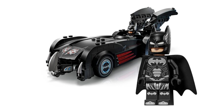 Review: LEGO DC Batman: Batman & Robin Batmobile (76333)