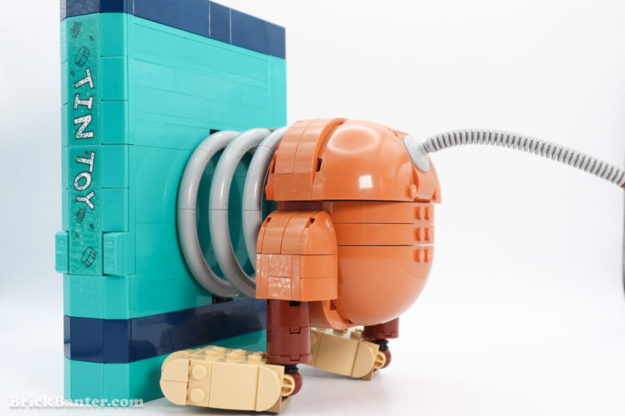 Review: LEGO ǀ Disney and Pixar Toy Story Slinky Dog Bookends