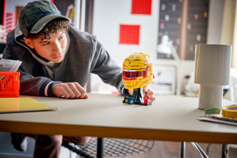 News: LEGO F1 Ferrari Charles Leclerc & Lewis Hamilton Helmets