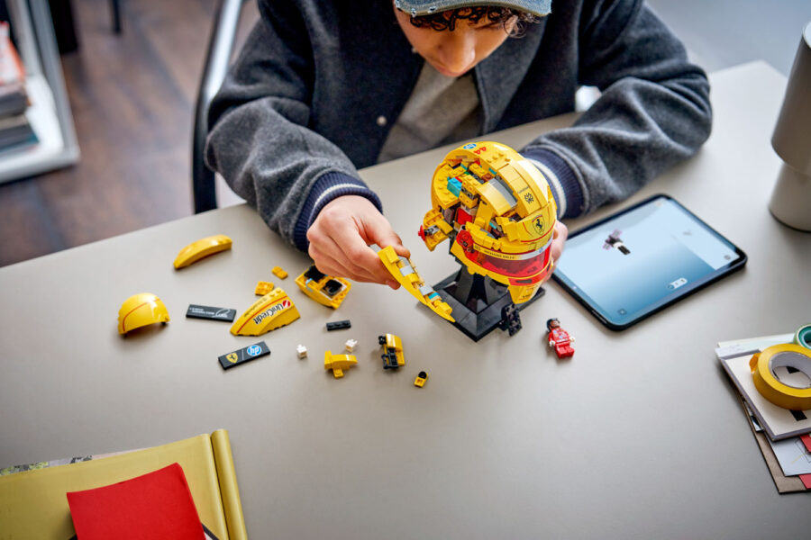 News: LEGO F1 Ferrari Charles Leclerc & Lewis Hamilton Helmets